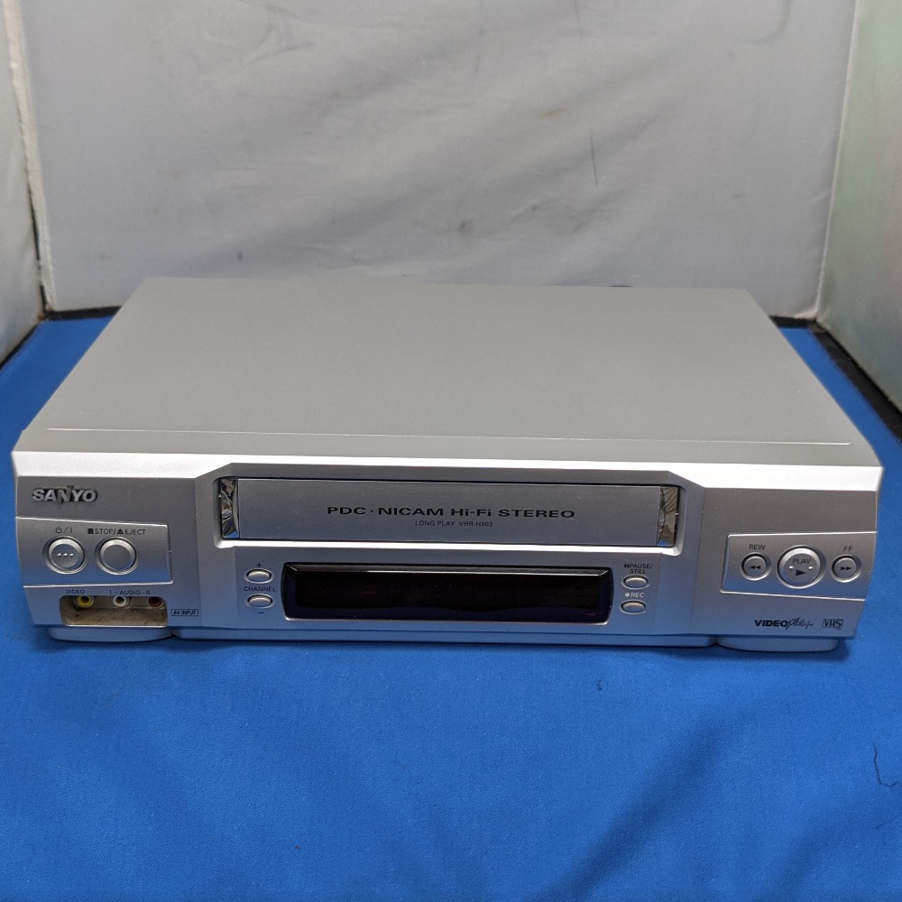 Sanyo VHS player VHR-H803 - Own4Less